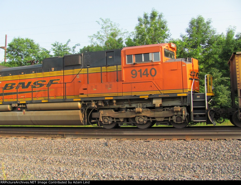 BNSF 9140